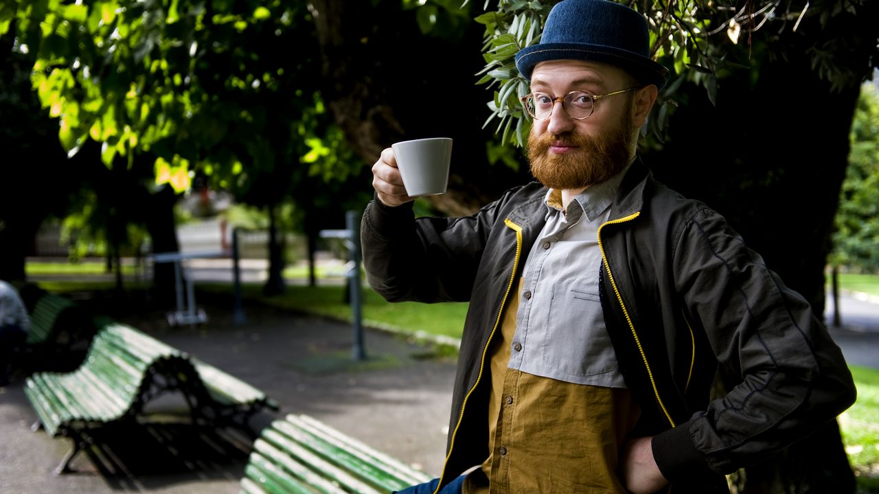 Manuel Burque: «El humor es una aspirina, no cambia nada»