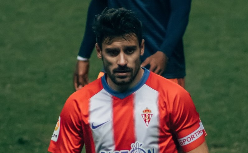 Canella se plantea su renovación con el Sporting