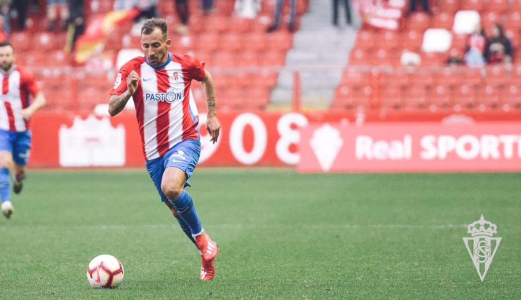 Aitor: «Estoy muy contento desde el primer día en el Sporting»