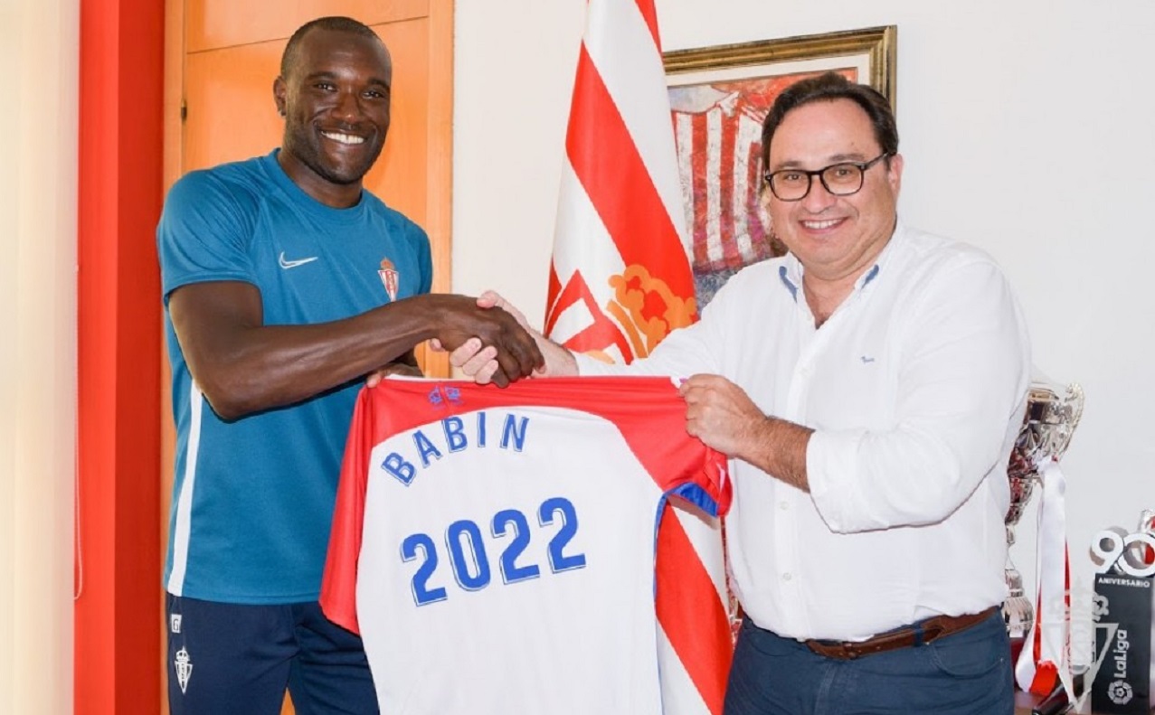 El Sporting paraliza la renovación de Babin
