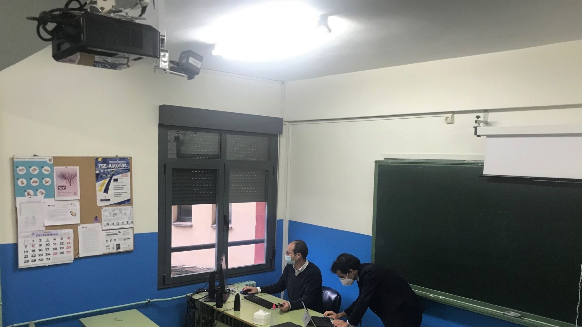 Las aulas digitales siguen creciendo: 500 ordenadores, 250 tabletas y ...