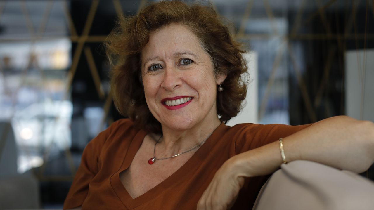 Berna González Harbour, escritora: «Nadie está libre de la tentación de ...