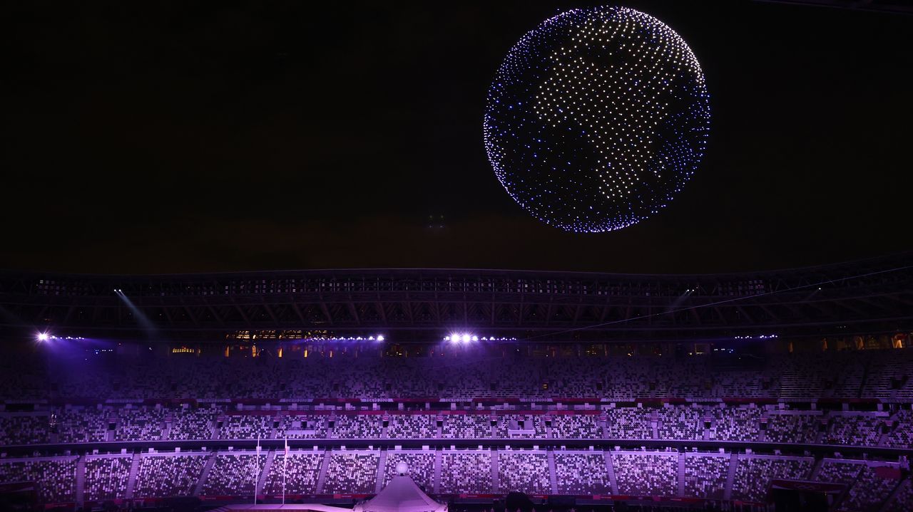 Los drones elevan una ceremonia de apertura contenida de los Juegos de ...