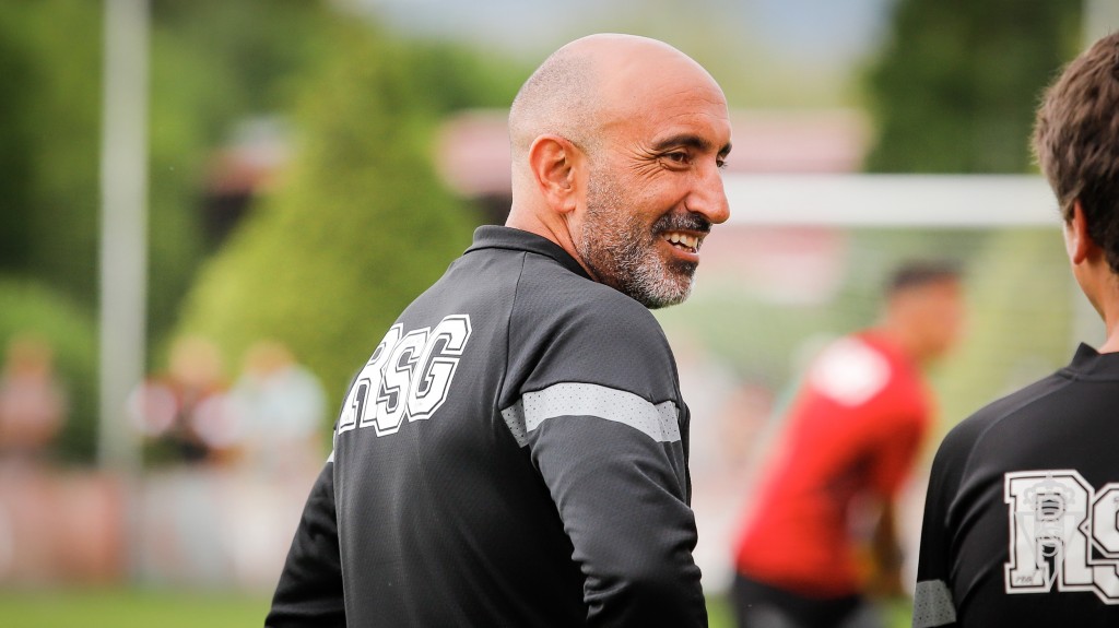 El Sevilla usa el meme de Abelardo regresando al Sporting para celebrar ...