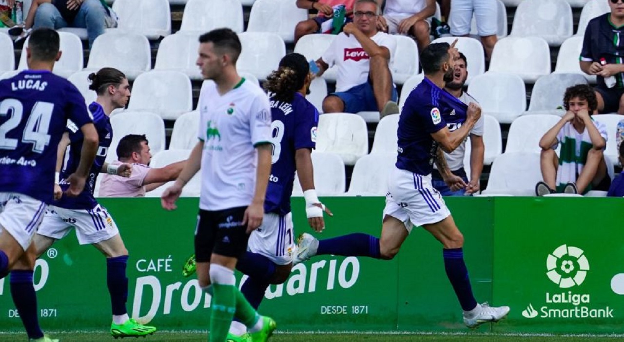 El Oviedo y Borja Bastón repiten fórmula: segunda victoria consecutiva