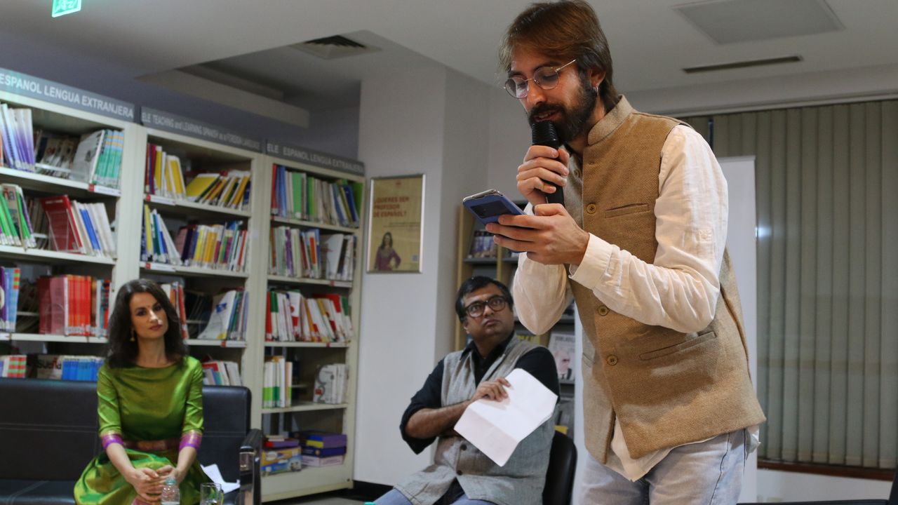 La poesía en asturiano, «mejor entendida en la India que en Madrid»