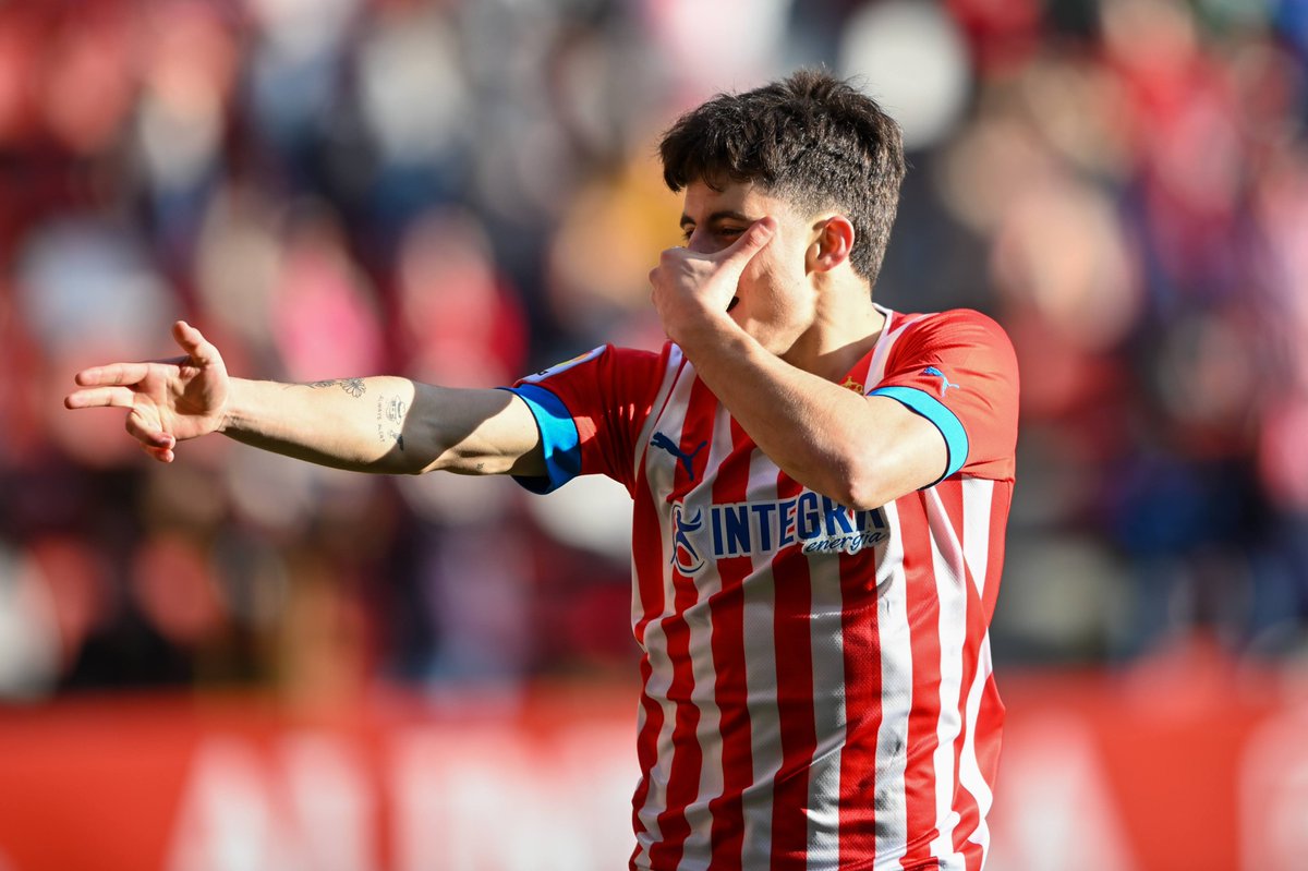 El Sporting inscribe a Queipo en LaLiga como refuerzo del primer equipo