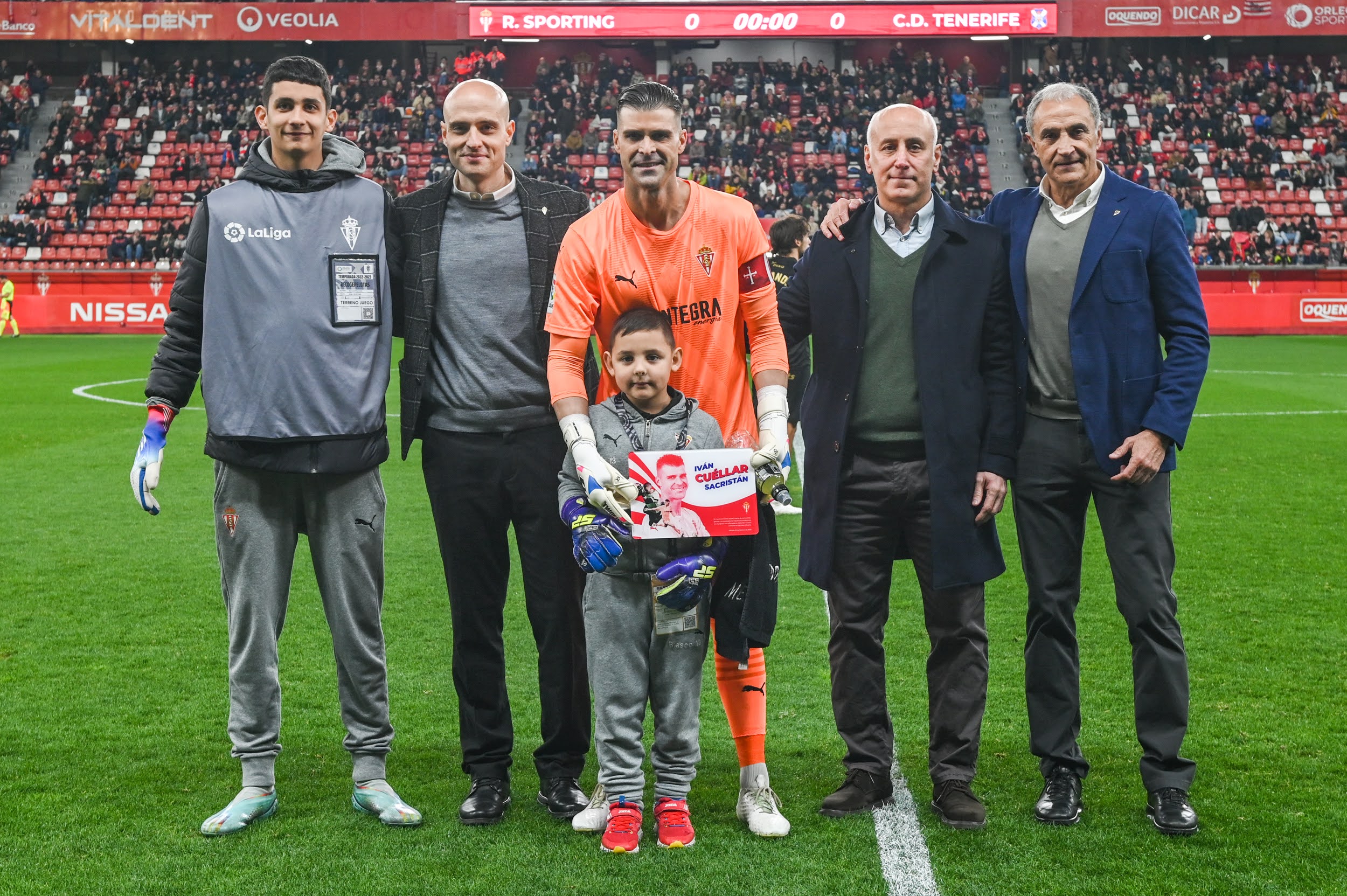 Cuéllar: «Me siento muy orgulloso de formar parte de la historia del Sporting»