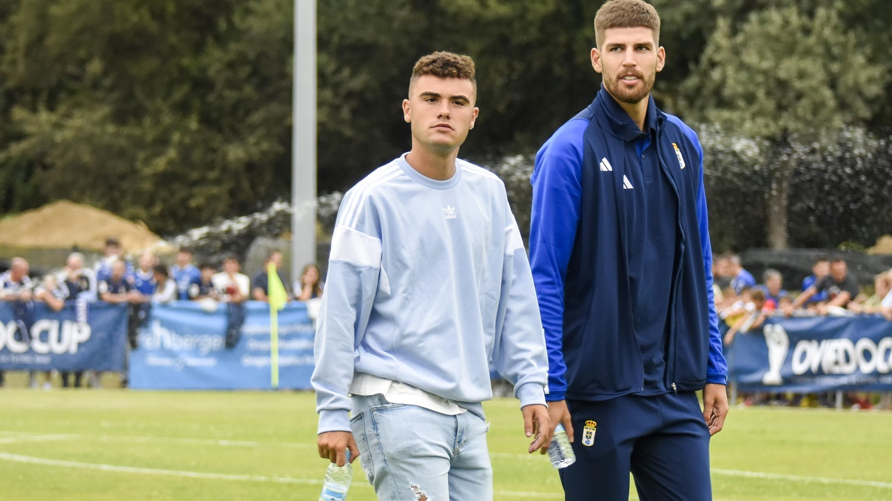 Álex Cardero también viajará con el Real Oviedo a México