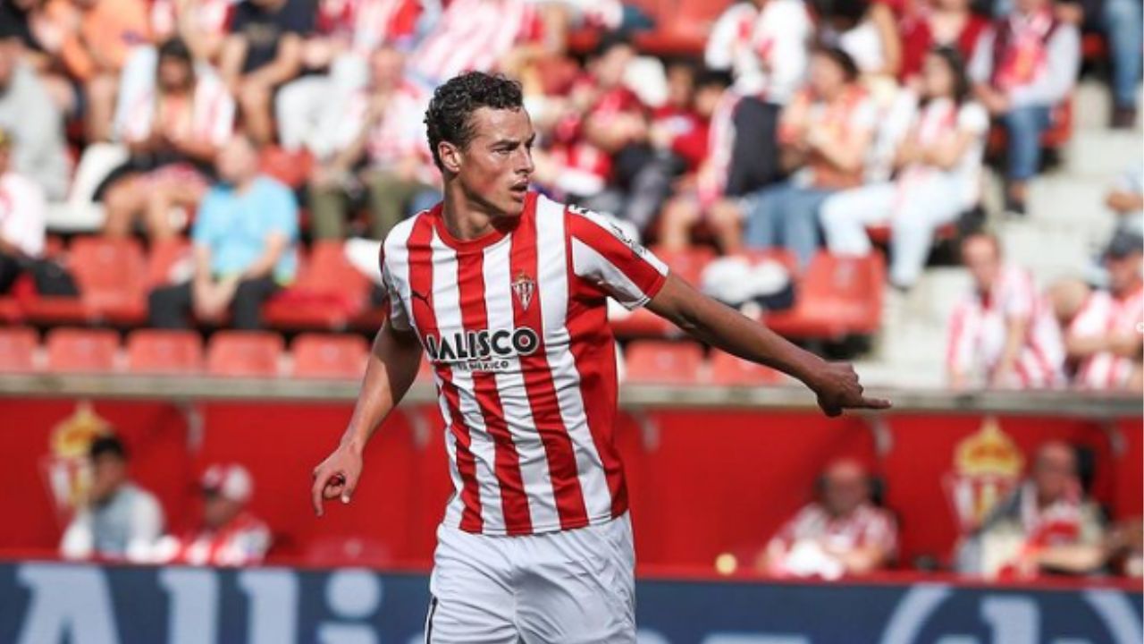 Lozano ya marca diferencias en el Sporting B y descartan el fichaje del ...